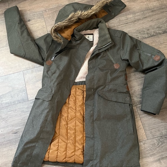 Legendary Whitetails | Jackets & Coats | Legendary Whitetails Womens ...